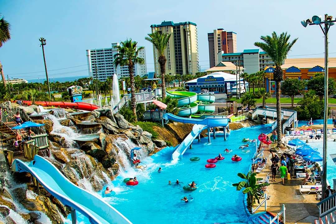 Guide to Destin's Water Parks and Splash Pads